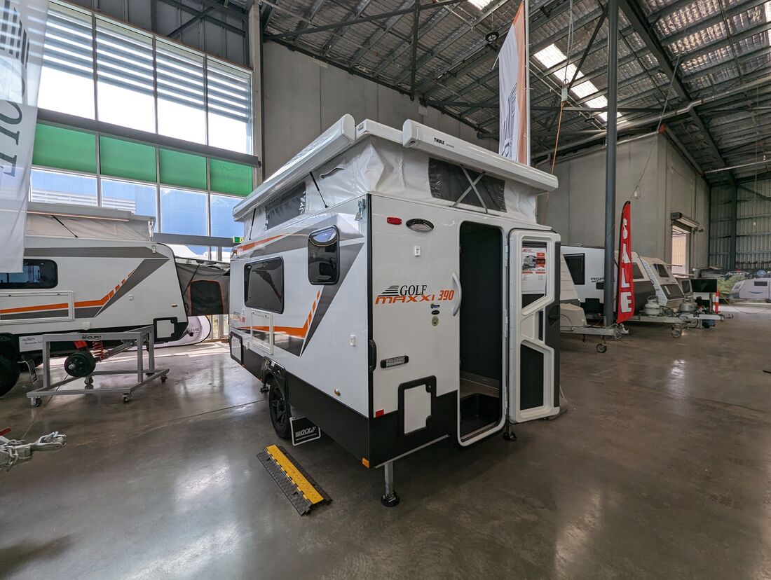 2023 Golf MAXXI 390 PT | Avan Super Centre