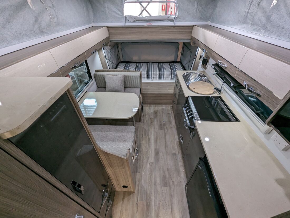 2023 Golf MAXXI 390 PT | Avan Super Centre