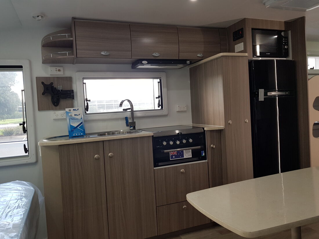2022 Avan Aspire 617 Bunk Van | Avan Super Centre