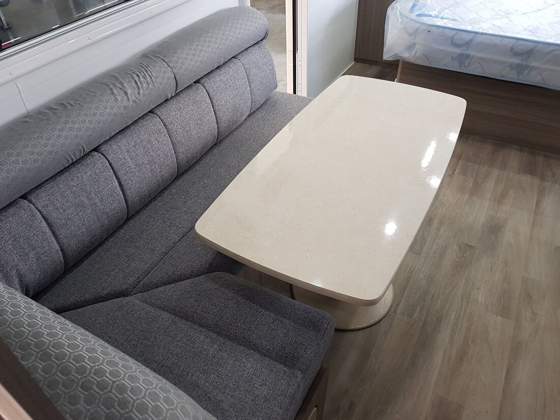 Avan Aspire 617 Bunk Van | Avan Super Centre