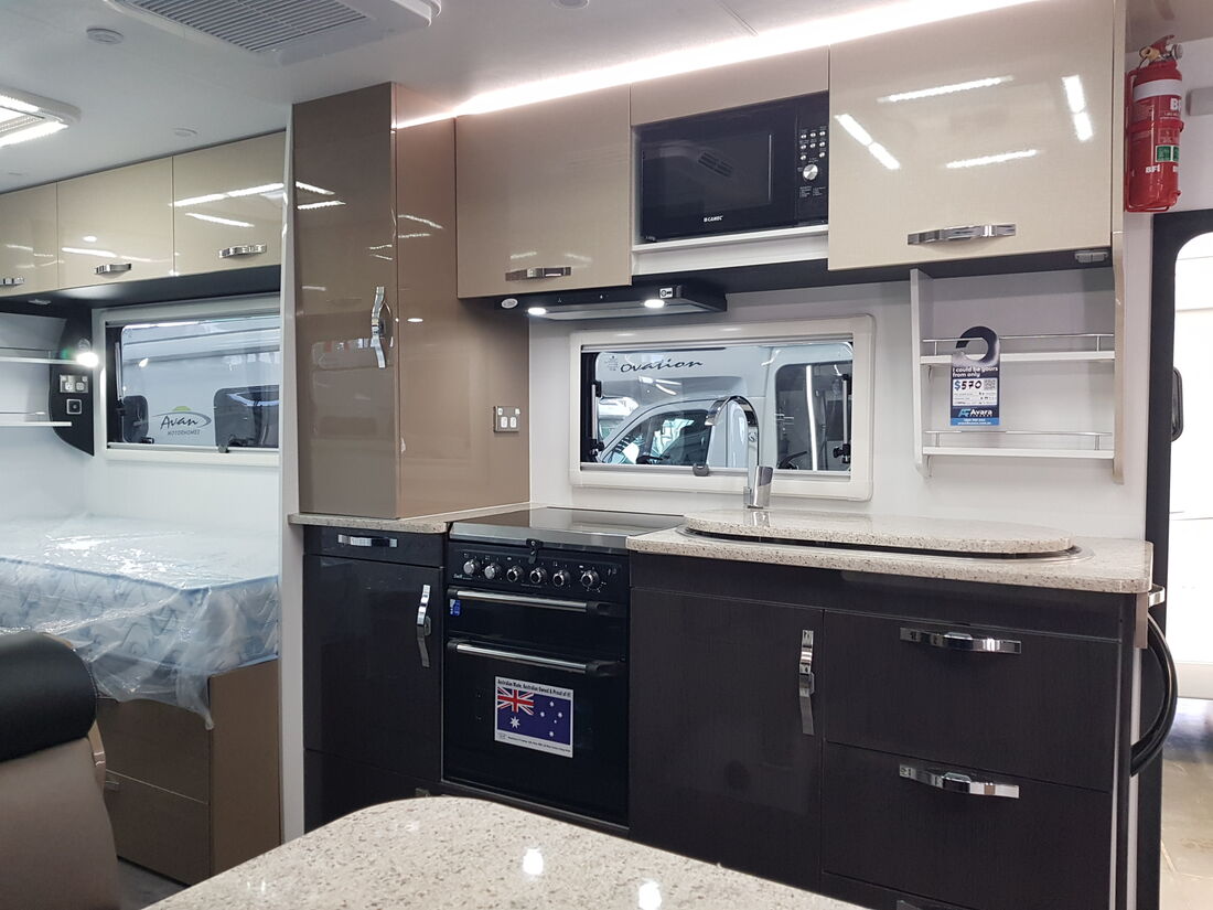 Avan Ovation M10 B-Class | Avan Super Centre