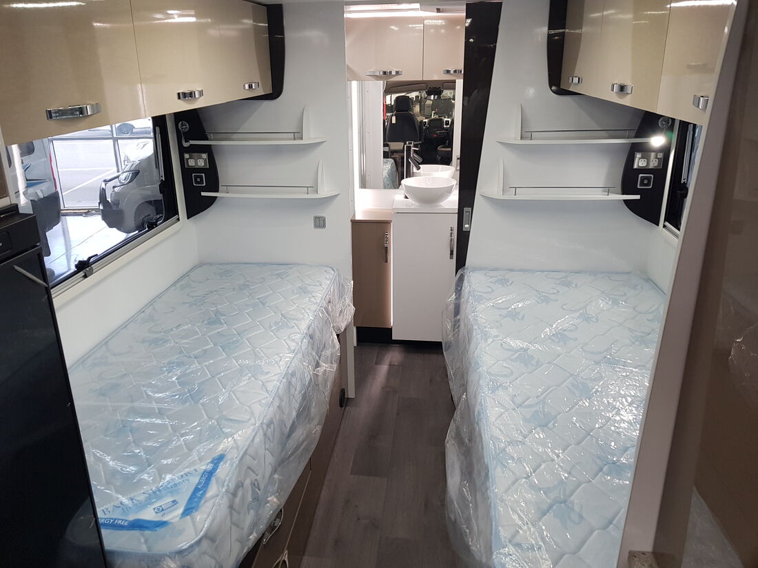 Avan Ovation M10 B-Class | Avan Super Centre