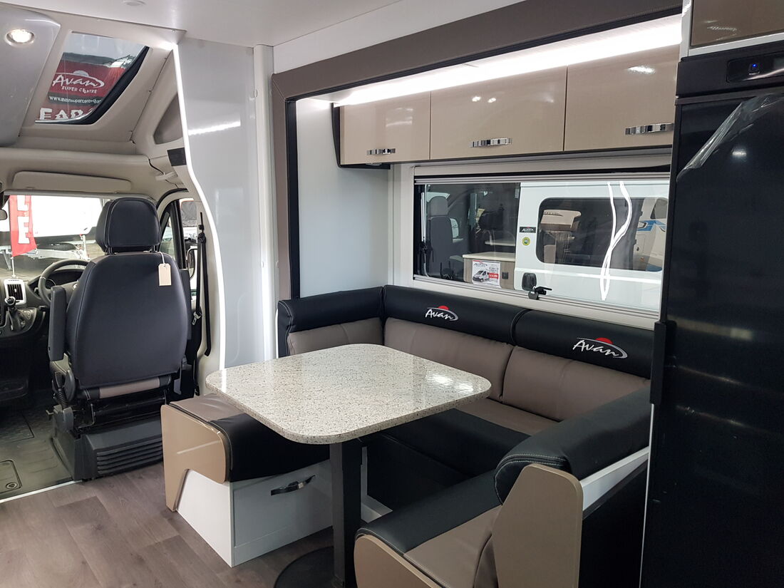 Avan Ovation M10 B-Class | Avan Super Centre