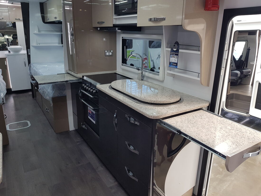 Avan Ovation M10 B-Class | Avan Super Centre