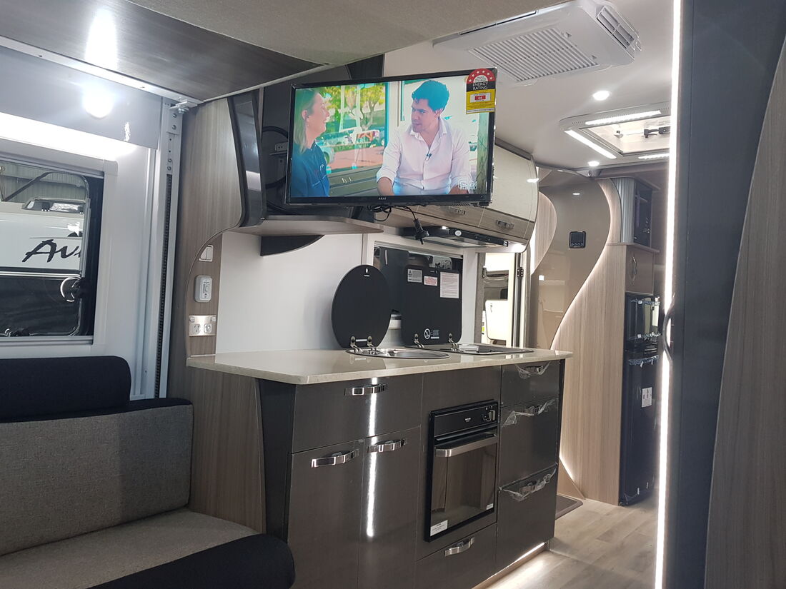 2023 Avan Ovation M5 C-Class | Avan Super Centre